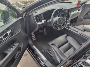 Black Volvo XC60 2020 in Riga, with an engine capacity of 2.00 L and mileage of 170 thousand km for 24450 €, photo 21 on AUTOMOTO.COM.LV