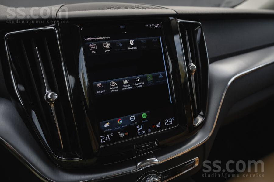 Melns Volvo XC60 2020 Jelgava, ar dzinēja tilpumu 2.00 L un nobraukumu 176 tūkst. km par 24500 €, foto 22 vietnē AUTOMOTO.COM.LV