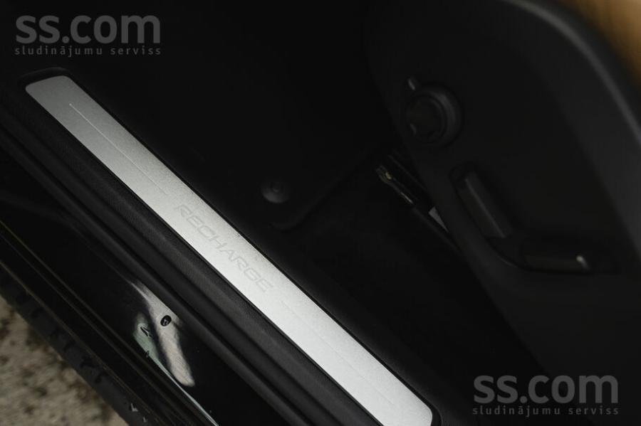 Melns Volvo XC60 2020 Jelgava, ar dzinēja tilpumu 2.00 L un nobraukumu 176 tūkst. km par 24500 €, foto 24 vietnē AUTOMOTO.COM.LV