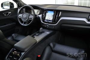 Melns Volvo XC60 2020 Tukums, ar dzinēja tilpumu 2.00 L un nobraukumu 210 tūkst. km par 23490 €, foto 13 vietnē AUTOMOTO.COM.LV
