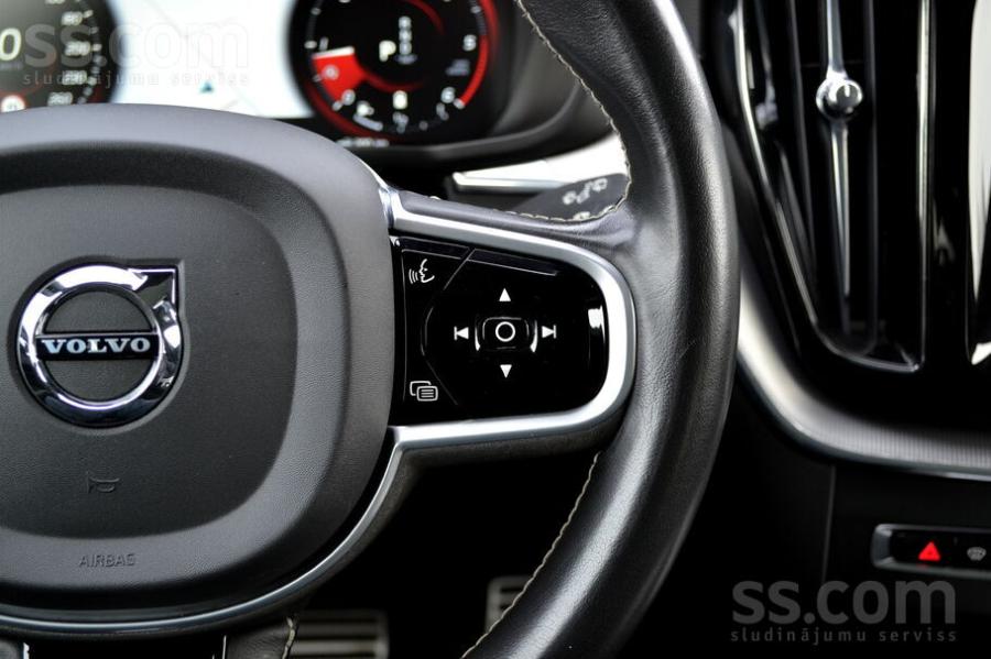 Melns Volvo XC60 2020 Tukums, ar dzinēja tilpumu 2.00 L un nobraukumu 210 tūkst. km par 23490 €, foto 28 vietnē AUTOMOTO.COM.LV