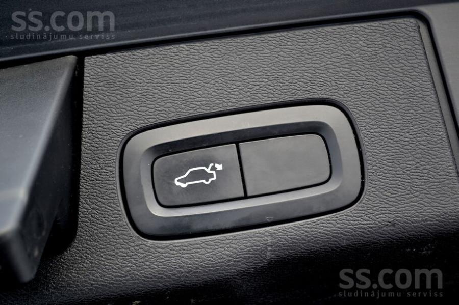 Melns Volvo XC60 2020 Tukums, ar dzinēja tilpumu 2.00 L un nobraukumu 210 tūkst. km par 23490 €, foto 35 vietnē AUTOMOTO.COM.LV