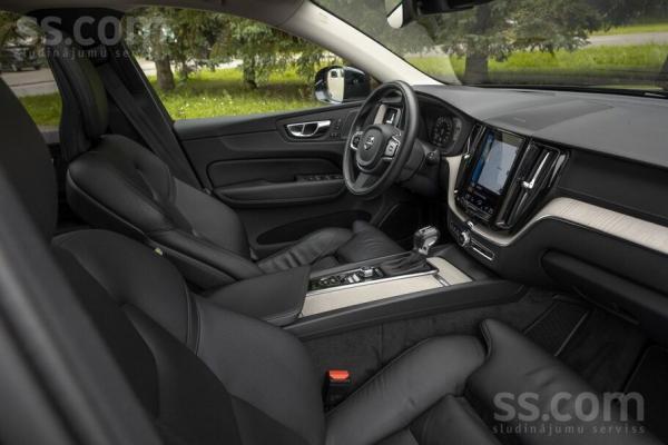 Melns Volvo XC60 2020 Jelgava, ar dzinēja tilpumu 2.00 L un nobraukumu 0 tūkst. km par 25500 €, foto 8 vietnē AUTOMOTO.COM.LV
