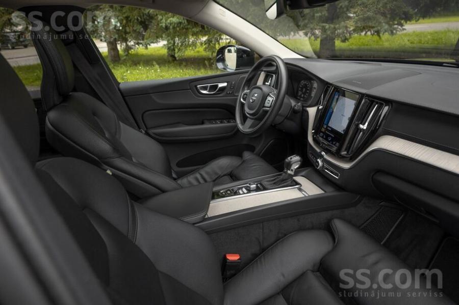Melns Volvo XC60 2020 Jelgava, ar dzinēja tilpumu 2.00 L un nobraukumu 0 tūkst. km par 25500 €, foto 9 vietnē AUTOMOTO.COM.LV