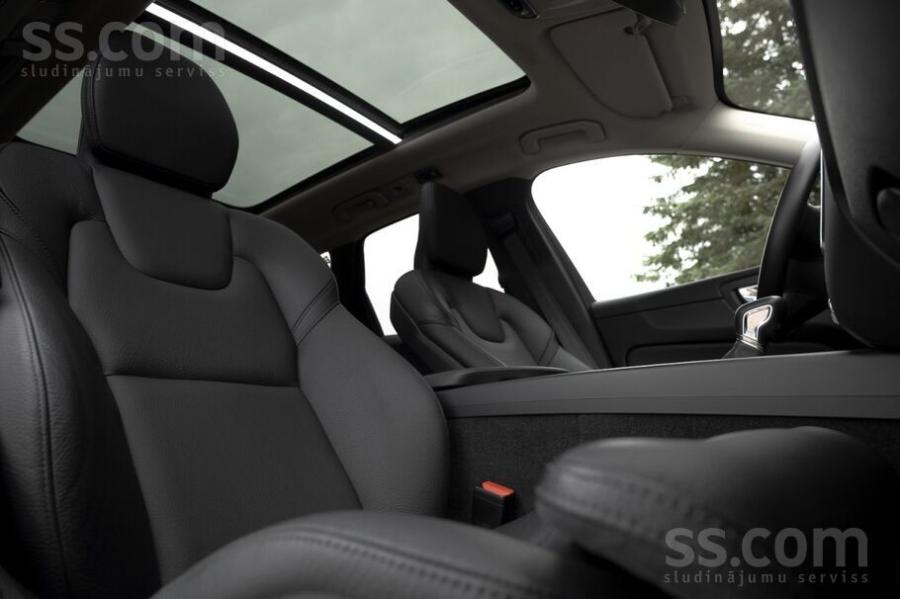 Melns Volvo XC60 2020 Jelgava, ar dzinēja tilpumu 2.00 L un nobraukumu 0 tūkst. km par 25500 €, foto 10 vietnē AUTOMOTO.COM.LV