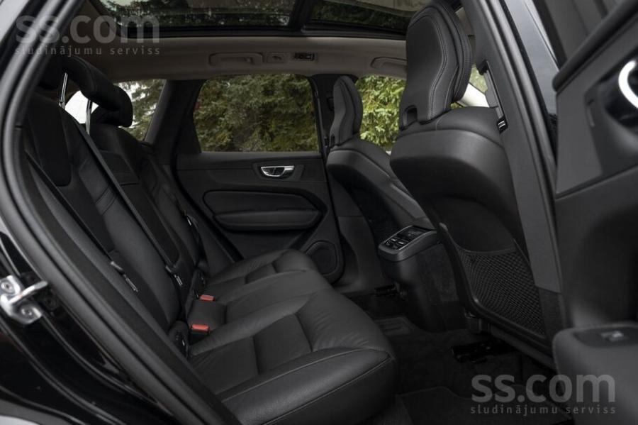Melns Volvo XC60 2020 Jelgava, ar dzinēja tilpumu 2.00 L un nobraukumu 0 tūkst. km par 25500 €, foto 11 vietnē AUTOMOTO.COM.LV