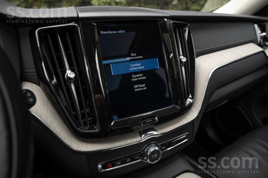 Melns Volvo XC60 2020 Jelgava, ar dzinēja tilpumu 2.00 L un nobraukumu 0 tūkst. km par 25500 €, foto 26 vietnē AUTOMOTO.COM.LV