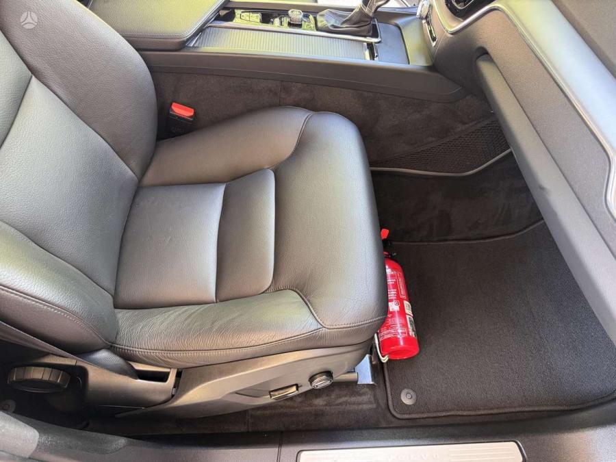 Melns Volvo XC60 2020 Šauļi, ar dzinēja tilpumu 2.00 L un nobraukumu 290 tūkst. km par 16650 €, foto 19 vietnē AUTOMOTO.COM.LV