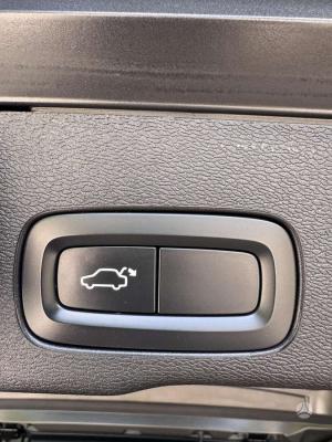 Melns Volvo XC60 2020 Šauļi, ar dzinēja tilpumu 2.00 L un nobraukumu 290 tūkst. km par 16650 €, foto 31 vietnē AUTOMOTO.COM.LV