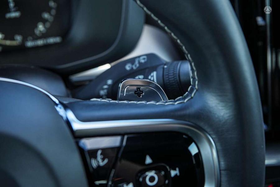 Melns Volvo XC60 2020 Marijampole, ar dzinēja tilpumu 1.97 L un nobraukumu 212 tūkst. km par 24950 €, foto 25 vietnē AUTOMOTO.COM.LV
