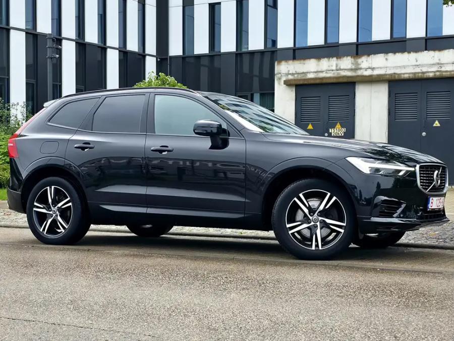 Black Volvo XC60 2020 in Riga, with an engine capacity of 2.00 L and mileage of 156 thousand km for 28390 €, photo 5 on AUTOMOTO.COM.LV
