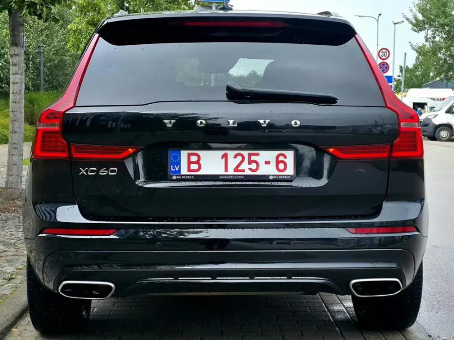 Black Volvo XC60 2020 in Riga, with an engine capacity of 2.00 L and mileage of 156 thousand km for 28390 €, photo 7 on AUTOMOTO.COM.LV