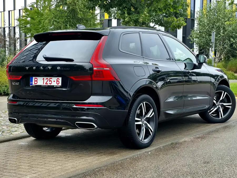 Black Volvo XC60 2020 in Riga, with an engine capacity of 2.00 L and mileage of 156 thousand km for 28390 €, photo 8 on AUTOMOTO.COM.LV