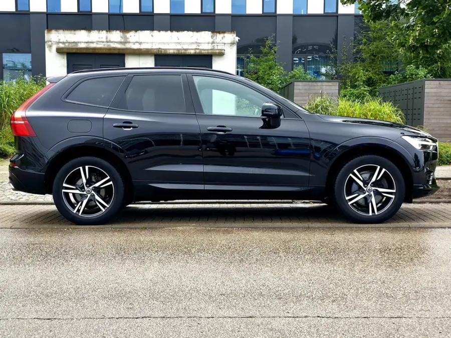 Black Volvo XC60 2020 in Riga, with an engine capacity of 2.00 L and mileage of 156 thousand km for 28390 €, photo 11 on AUTOMOTO.COM.LV