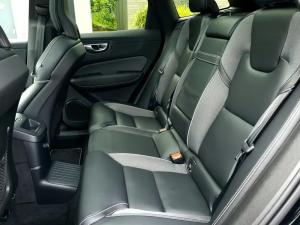 Black Volvo XC60 2020 in Riga, with an engine capacity of 2.00 L and mileage of 156 thousand km for 28390 €, photo 23 on AUTOMOTO.COM.LV