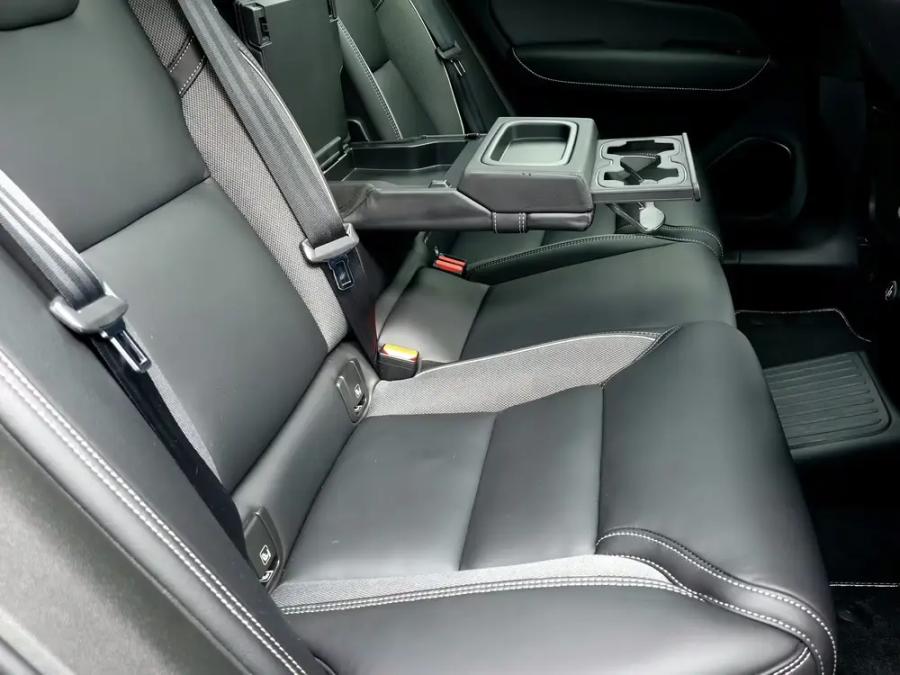 Black Volvo XC60 2020 in Riga, with an engine capacity of 2.00 L and mileage of 156 thousand km for 28390 €, photo 24 on AUTOMOTO.COM.LV