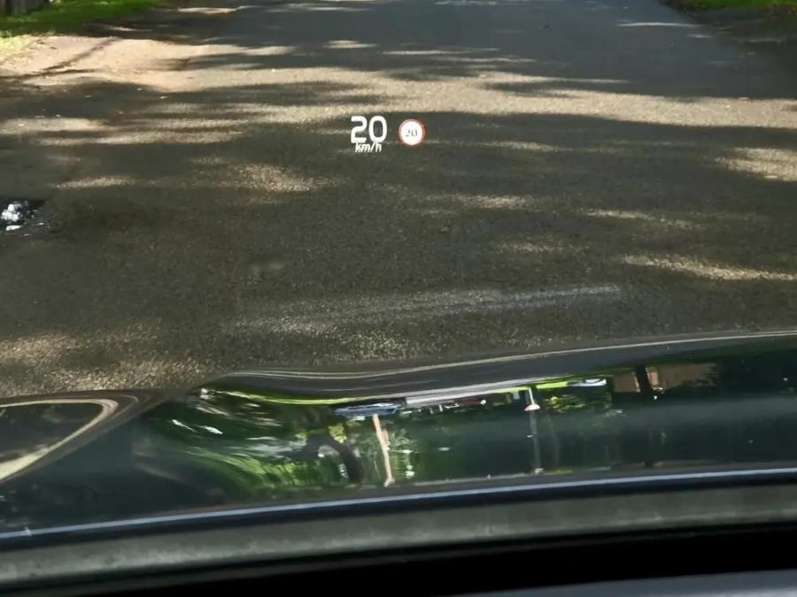 Black Volvo XC60 2020 in Riga, with an engine capacity of 2.00 L and mileage of 156 thousand km for 28390 €, photo 35 on AUTOMOTO.COM.LV