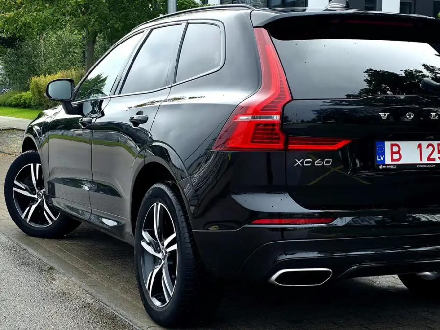 Black Volvo XC60 2020 in Riga, with an engine capacity of 2.00 L and mileage of 156 thousand km for 28390 €, photo 40 on AUTOMOTO.COM.LV