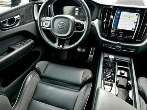 Black Volvo XC60 2020 in Riga, with an engine capacity of 2.00 L and mileage of 156 thousand km for 28390 €, photo 54 on AUTOMOTO.COM.LV