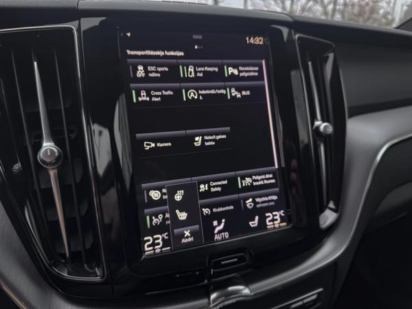 Melns Volvo XC60 2020 Rīga, ar dzinēja tilpumu 2.00 L un nobraukumu 230 tūkst. km par 22700 €, foto 2 vietnē AUTOMOTO.COM.LV