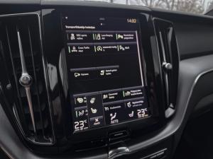 Melns Volvo XC60 2020 Rīga, ar dzinēja tilpumu 2.00 L un nobraukumu 230 tūkst. km par 22700 €, foto 3 vietnē AUTOMOTO.COM.LV