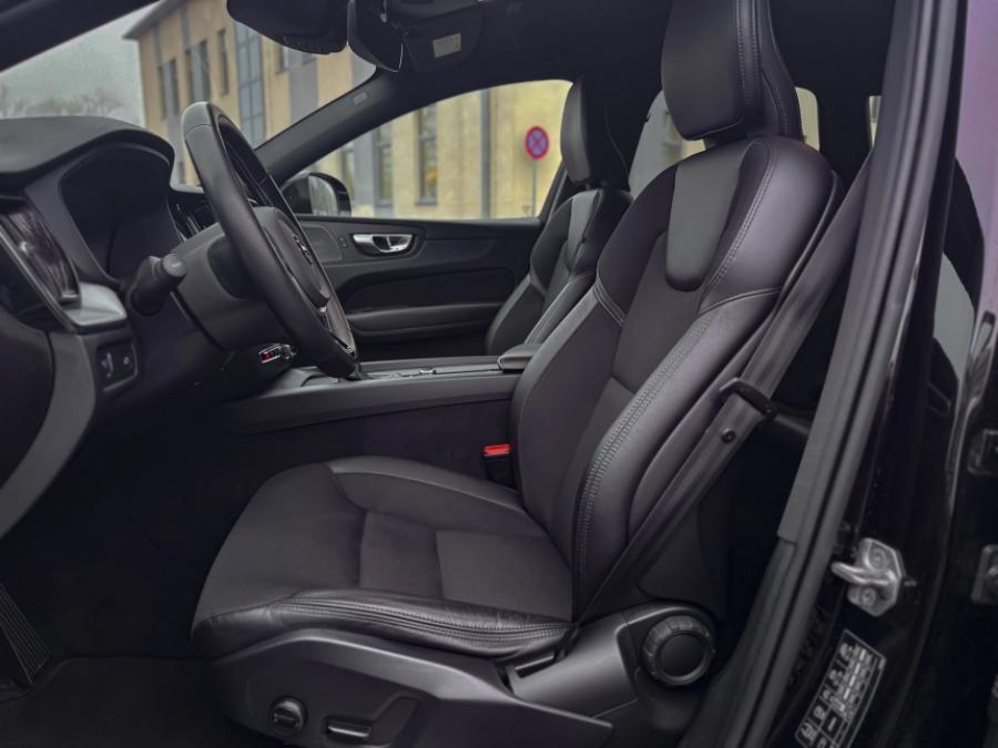 Melns Volvo XC60 2020 Rīga, ar dzinēja tilpumu 2.00 L un nobraukumu 230 tūkst. km par 22700 €, foto 4 vietnē AUTOMOTO.COM.LV