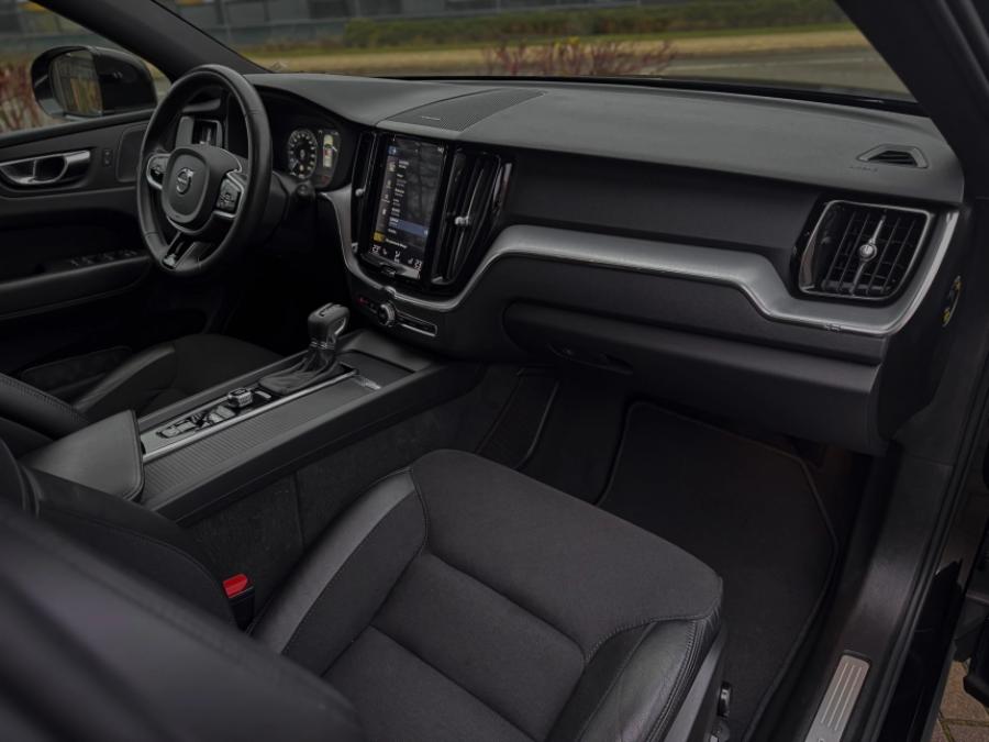 Melns Volvo XC60 2020 Rīga, ar dzinēja tilpumu 2.00 L un nobraukumu 230 tūkst. km par 22700 €, foto 10 vietnē AUTOMOTO.COM.LV