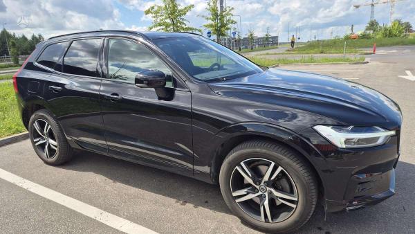Black Volvo XC60 2020 in Vilnius, with an engine capacity of 1.97 L and mileage of 124 thousand km for 27500 €, photo 4 on AUTOMOTO.COM.LV