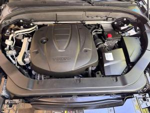 Black Volvo XC60 2020 in Siauliai, with an engine capacity of 2.00 L and mileage of 290 thousand km for 16650 €, photo 33 on AUTOMOTO.COM.LV