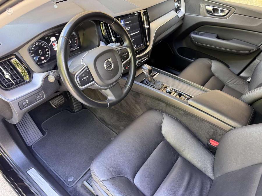 Melns Volvo XC60 2020 Šauļi, ar dzinēja tilpumu 2.00 L un nobraukumu 290 tūkst. km par 16650 €, foto 15 vietnē AUTOMOTO.COM.LV