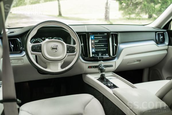 Melns Volvo XC60 2020 Valmiera, ar dzinēja tilpumu 2.00 L un nobraukumu 176 tūkst. km par 28000 €, foto 8 vietnē AUTOMOTO.COM.LV