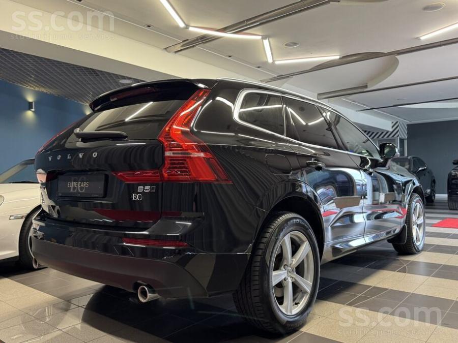 Black Volvo XC60 2020 in Riga, with an engine capacity of 2.00 L and mileage of 205 thousand km for 23990 €, photo 3 on AUTOMOTO.COM.LV