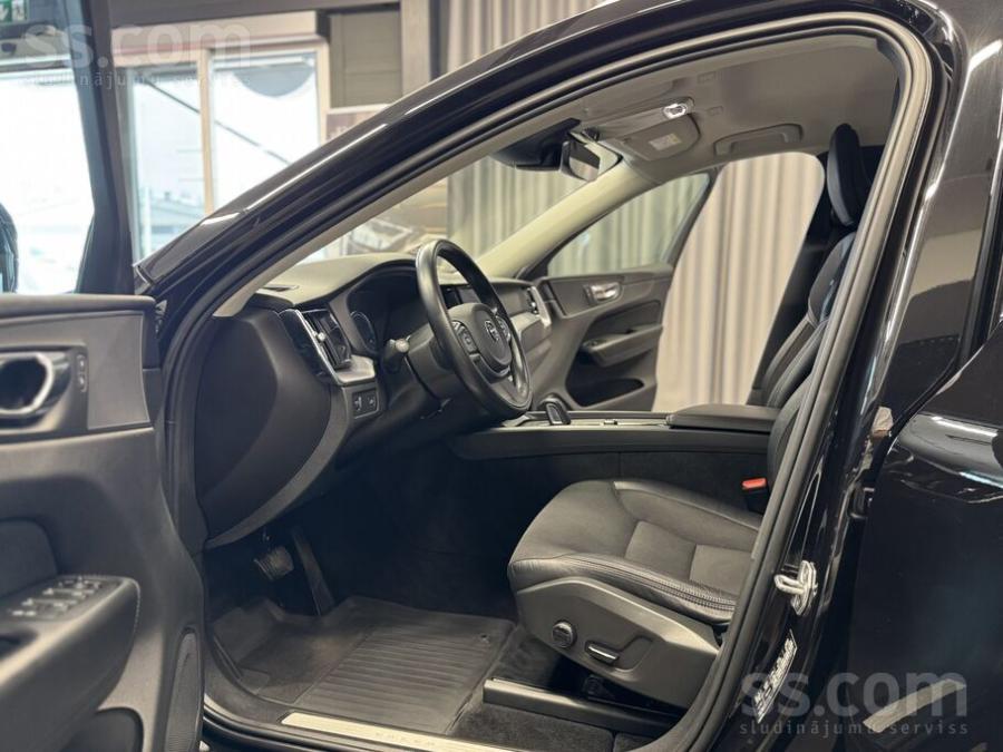 Black Volvo XC60 2020 in Riga, with an engine capacity of 2.00 L and mileage of 205 thousand km for 23990 €, photo 9 on AUTOMOTO.COM.LV