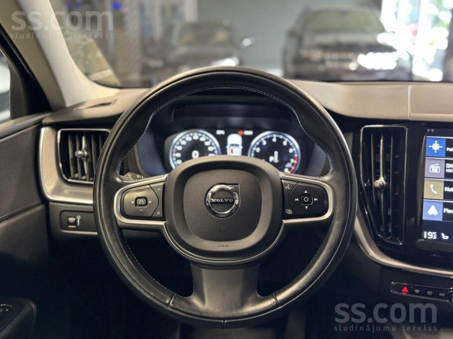 Black Volvo XC60 2020 in Riga, with an engine capacity of 2.00 L and mileage of 205 thousand km for 23990 €, photo 12 on AUTOMOTO.COM.LV