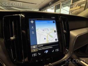 Black Volvo XC60 2020 in Riga, with an engine capacity of 2.00 L and mileage of 205 thousand km for 23990 €, photo 16 on AUTOMOTO.COM.LV