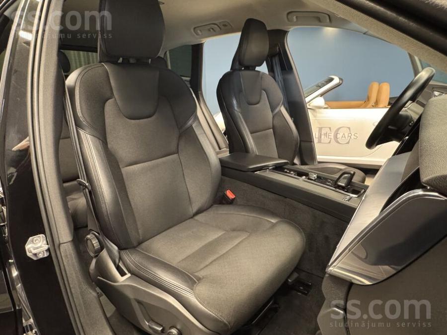 Black Volvo XC60 2020 in Riga, with an engine capacity of 2.00 L and mileage of 205 thousand km for 23990 €, photo 23 on AUTOMOTO.COM.LV
