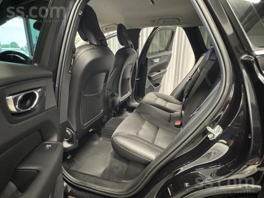 Black Volvo XC60 2020 in Riga, with an engine capacity of 2.00 L and mileage of 205 thousand km for 23990 €, photo 24 on AUTOMOTO.COM.LV