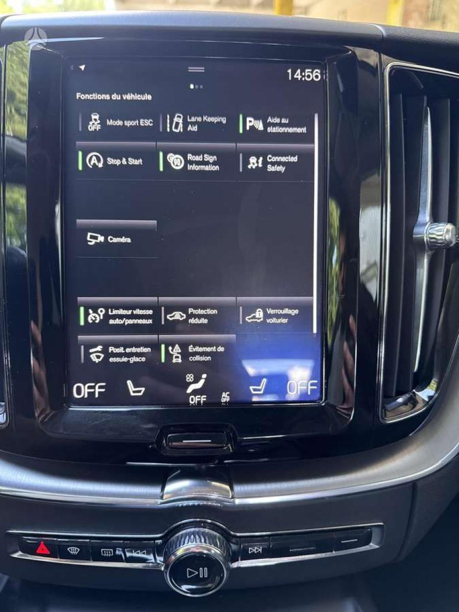 Melns Volvo XC60 2020 Šauļi, ar dzinēja tilpumu 2.00 L un nobraukumu 290 tūkst. km par 16650 €, foto 27 vietnē AUTOMOTO.COM.LV