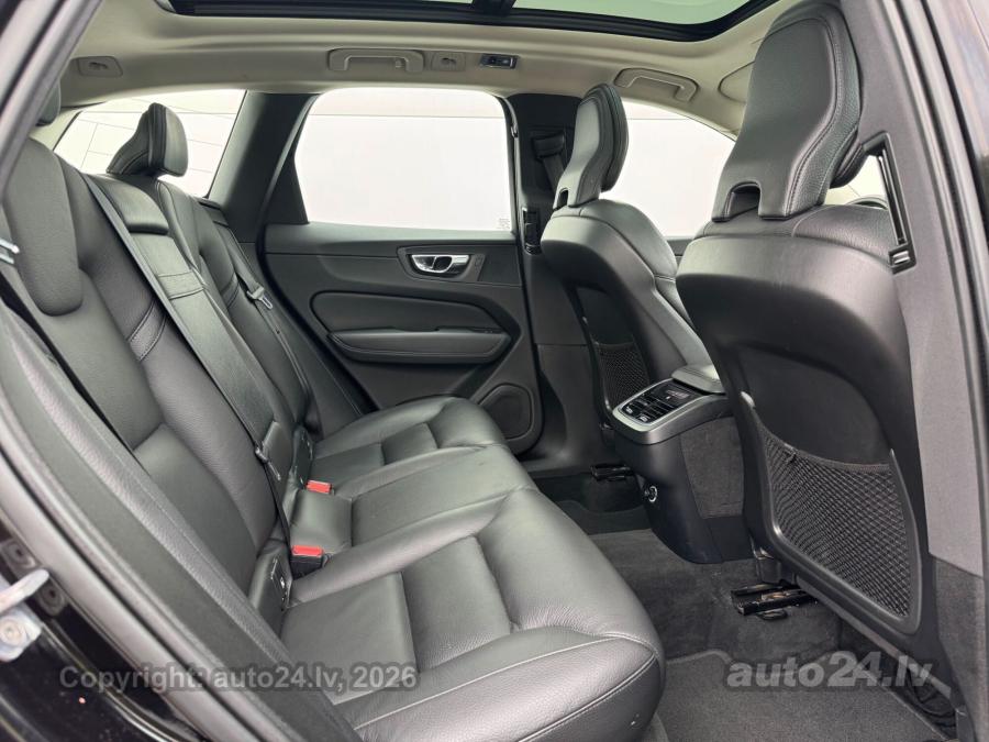 Black Volvo XC60 2020 in Tallinn, with an engine capacity of 2.00 L and mileage of 180 thousand km for 26190 €, photo 12 on AUTOMOTO.COM.LV