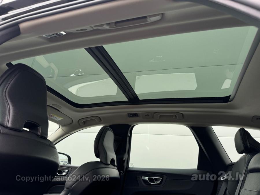 Black Volvo XC60 2020 in Tallinn, with an engine capacity of 2.00 L and mileage of 180 thousand km for 26190 €, photo 14 on AUTOMOTO.COM.LV