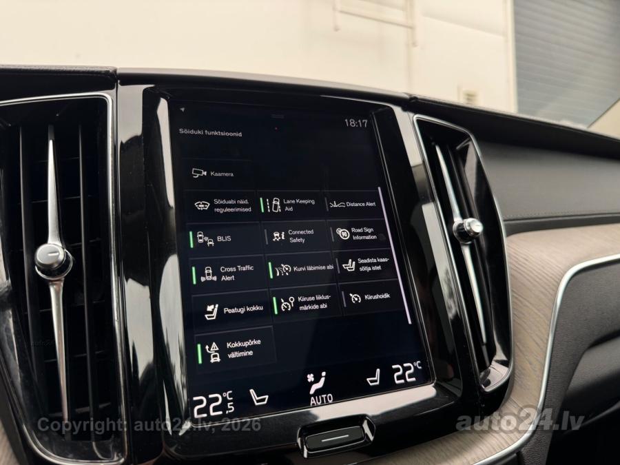 Black Volvo XC60 2020 in Tallinn, with an engine capacity of 2.00 L and mileage of 180 thousand km for 26190 €, photo 24 on AUTOMOTO.COM.LV