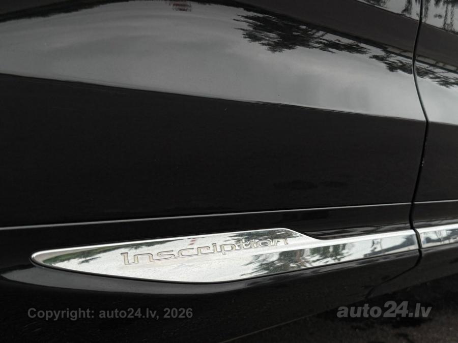 Black Volvo XC60 2020 in Tallinn, with an engine capacity of 2.00 L and mileage of 180 thousand km for 26190 €, photo 27 on AUTOMOTO.COM.LV