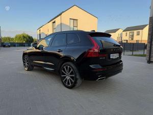 Black Volvo XC60 2020 in Vilnius, with an engine capacity of 1.97 L and mileage of 113 thousand km for 23800 €, photo 5 on AUTOMOTO.COM.LV