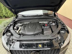 Black Volvo XC60 2020 in Vilnius, with an engine capacity of 1.97 L and mileage of 113 thousand km for 23800 €, photo 12 on AUTOMOTO.COM.LV