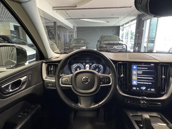 Black Volvo XC60 2020 in Riga, with an engine capacity of 2.00 L and mileage of 205 thousand km for 23990 €, photo 9 on AUTOMOTO.COM.LV