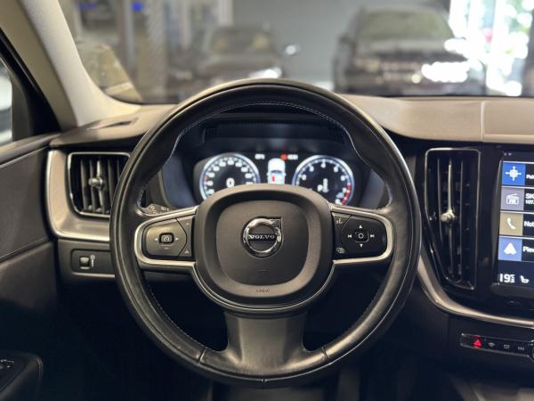 Black Volvo XC60 2020 in Riga, with an engine capacity of 2.00 L and mileage of 205 thousand km for 23990 €, photo 10 on AUTOMOTO.COM.LV