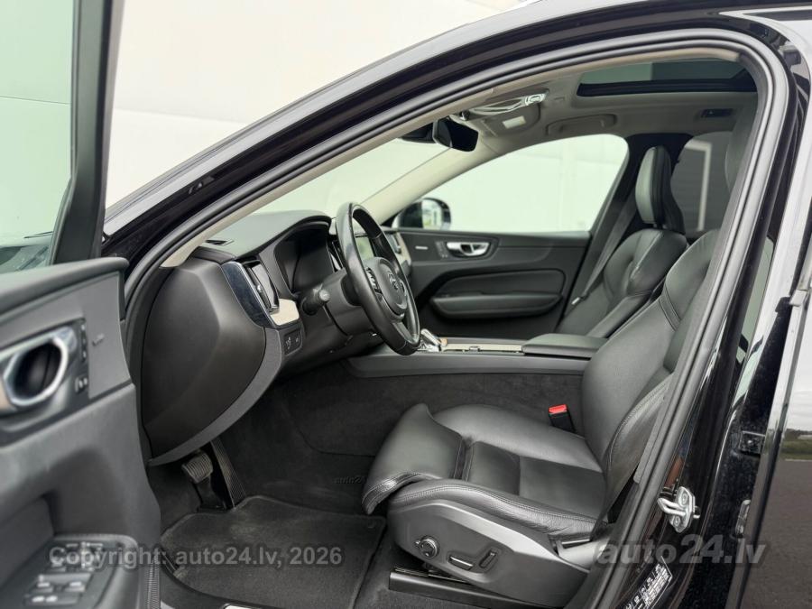 Black Volvo XC60 2020 in Tallinn, with an engine capacity of 2.00 L and mileage of 181 thousand km for 25990 €, photo 9 on AUTOMOTO.COM.LV