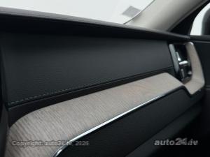 Black Volvo XC60 2020 in Tallinn, with an engine capacity of 2.00 L and mileage of 181 thousand km for 25990 €, photo 22 on AUTOMOTO.COM.LV