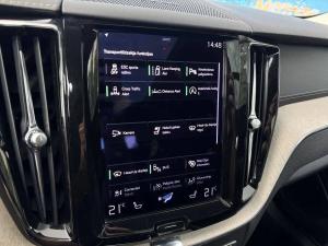 Черный Вольво ХС60 2020 в Рига, объемом двигателя 2.00 л и пробегом 111 тыс. км за 23950 €, фото 16 на AUTOMOTO.COM.LV