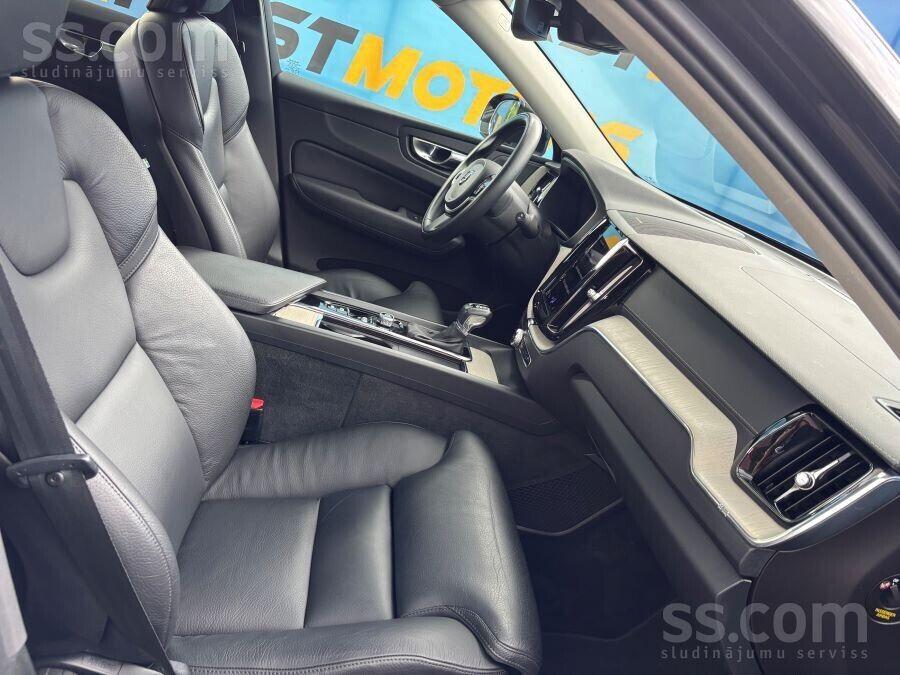 Melns Volvo XC60 2020 Rīga, ar dzinēja tilpumu 2.00 L un nobraukumu 111 tūkst. km par 23950 €, foto 14 vietnē AUTOMOTO.COM.LV